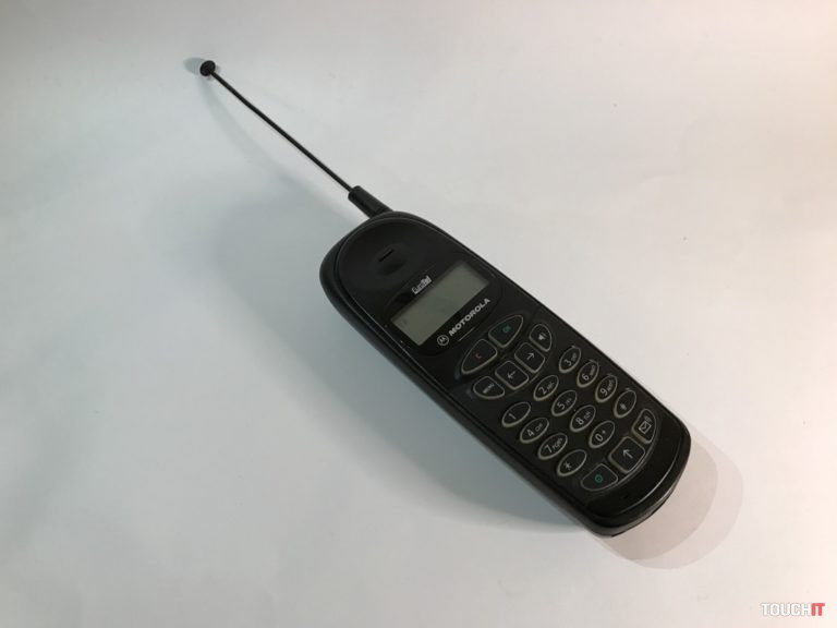 Zaspomínajte si s TOUCHIT: Motorola D160 (MG1-4C11) | TOUCHIT