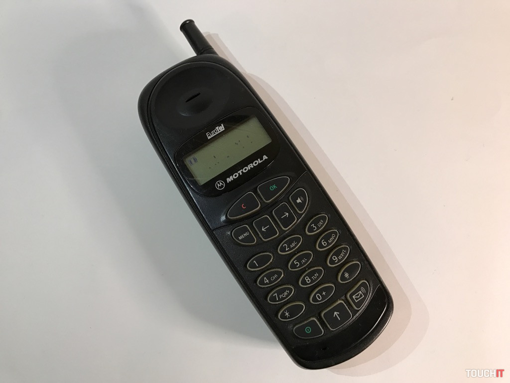 Zaspomínajte si s TOUCHIT: Motorola D160 (MG1-4C11) | TOUCHIT