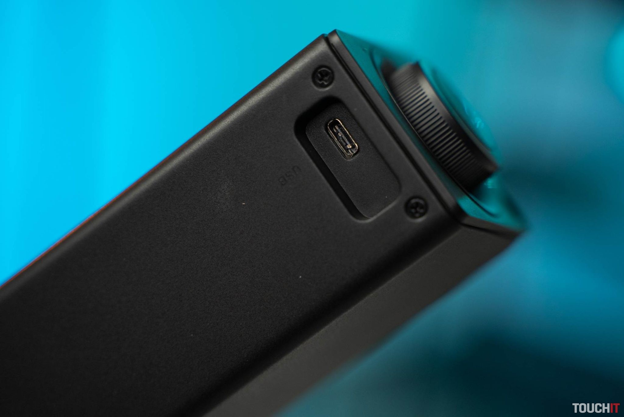 Creative Stage SE mini: Reproduktor pod monitor (RECENZIA) | TOUCHIT