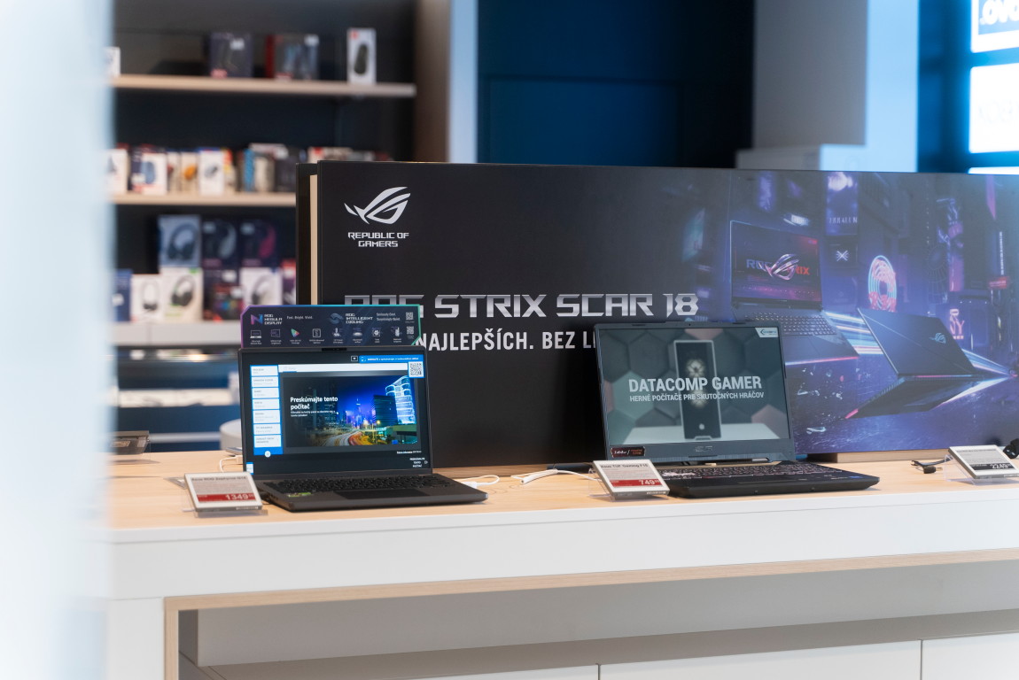 Datacomp otvoril jedinečný showroom v Bratislave | TOUCHIT