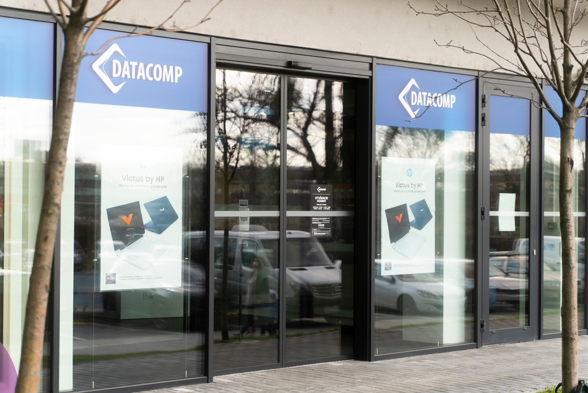 Datacomp otvoril jedinečný showroom v Bratislave | TOUCHIT